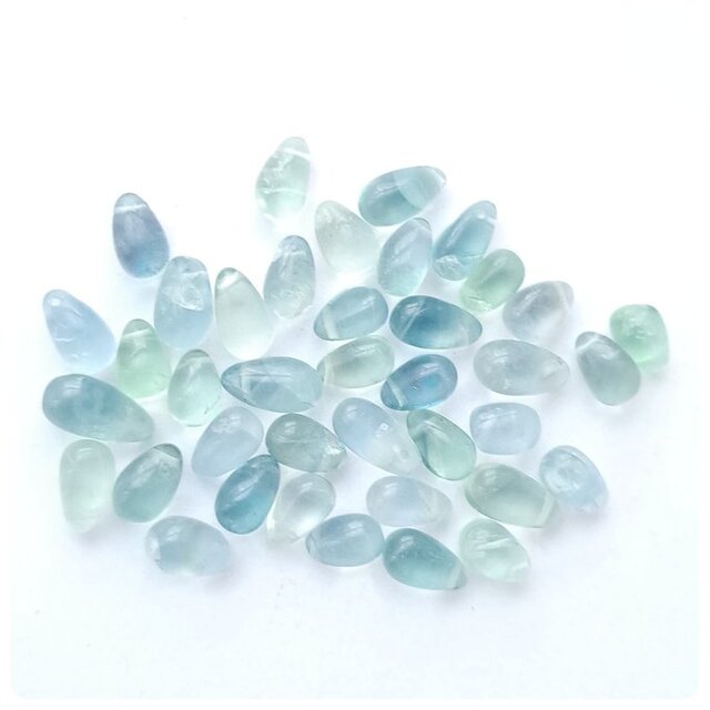 ∴天然石ビーズ∵アジサイの雫 mix 10個 | iichi 日々の暮らしを心地よくするハンドメイドやアンティークのマーケットプレイス