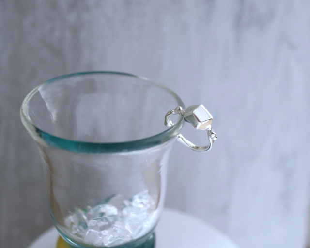 鉱石イヤーカフ silver925 | iichi 日々の暮らしを心地よくするハンドメイドやアンティークのマーケットプレイス