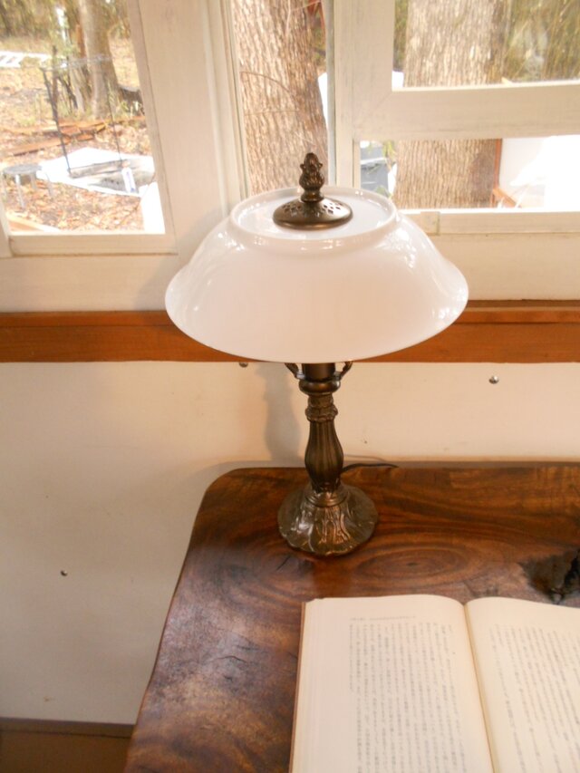 レトロランプ 07-27 | iichi 日々の暮らしを心地よくするハンドメイドやアンティークのマーケットプレイス