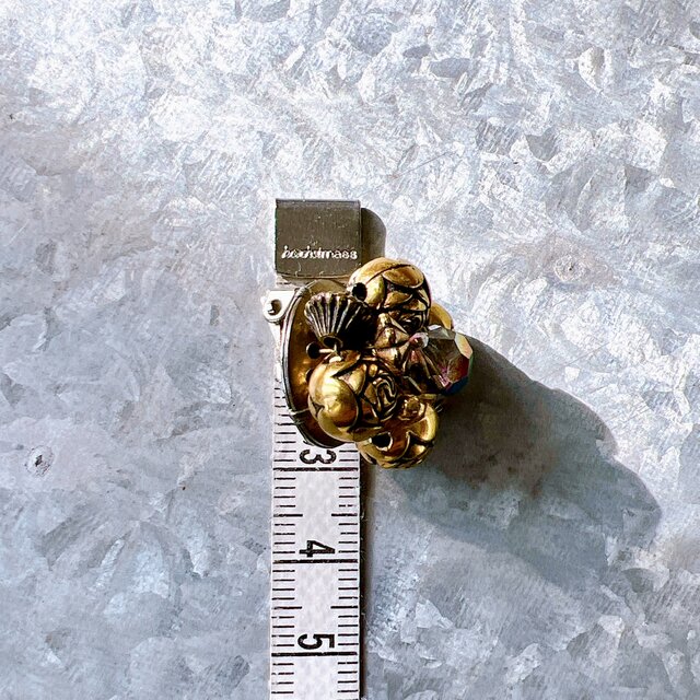 Y1094-ヴィンテージイヤリング U.S.A. 1970〜80s Multi-bead cluster earrings | iichi 日々の暮らしを心地よくするハンドメイドやアンティーク ...