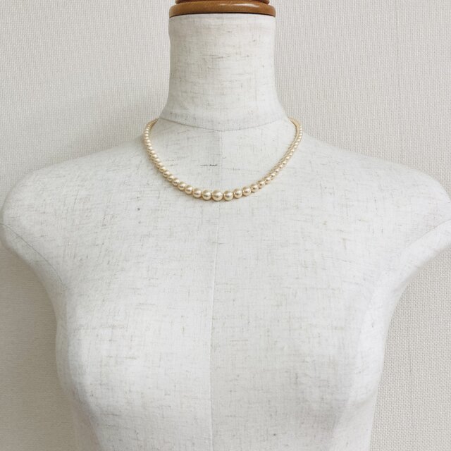 ガラスパールグラデーションネックレス/4x8mm約42cm+5cm/アプリコットクリーム/G/japan製 | iichi 日々の暮らしを心地よくするハンドメイドやアンティークのマーケットプレイス