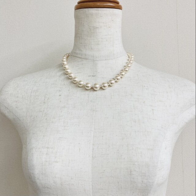 ガラスパールグラデーションネックレス/6x12mm約43cm+5cm/クリーム/G/made in japan | iichi 日々の暮らしを ...