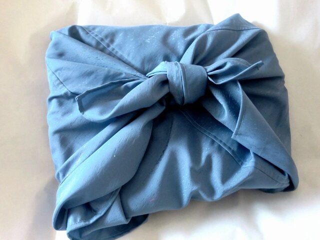 着物リメイク 風呂敷 (大) G30 | iichi 日々の暮らしを心地よくするハンドメイドやアンティークのマーケットプレイス