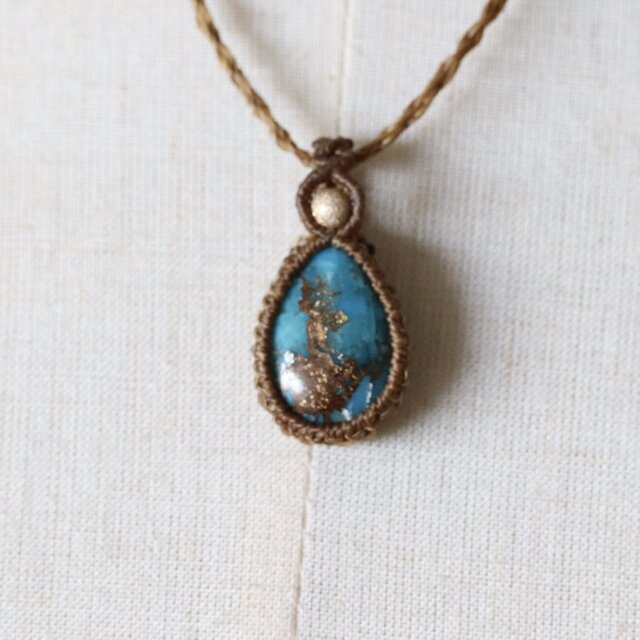 【マクラメ】シンプルな首飾り Blue Copper Turquoise【12月誕生石】ターコイズ | iichi 日々の暮らしを心地よくするハンドメイドやアンティークのマーケットプレイス