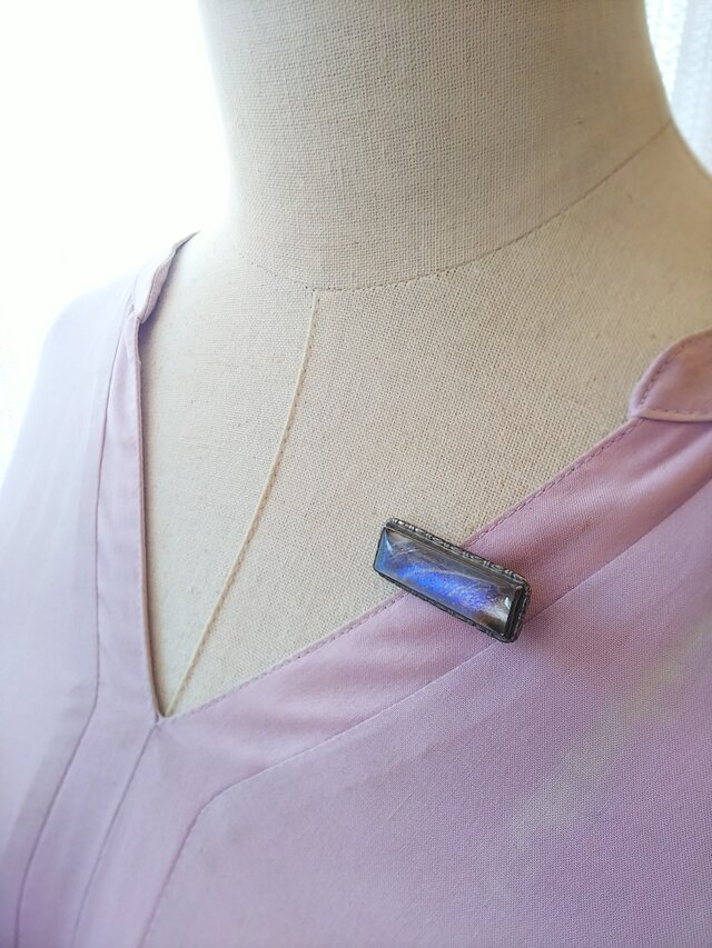 アンティーク モルフォ蝶のブローチ（SILVER製）約33×12㎜ | iichi 日々の暮らしを心地よくするハンドメイドやアンティークのマーケットプレイス