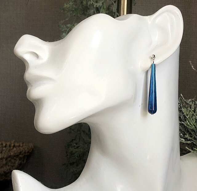 ゆれる♡ロングドロップピアス | iichi 日々の暮らしを心地よくするハンドメイドやアンティークのマーケットプレイス