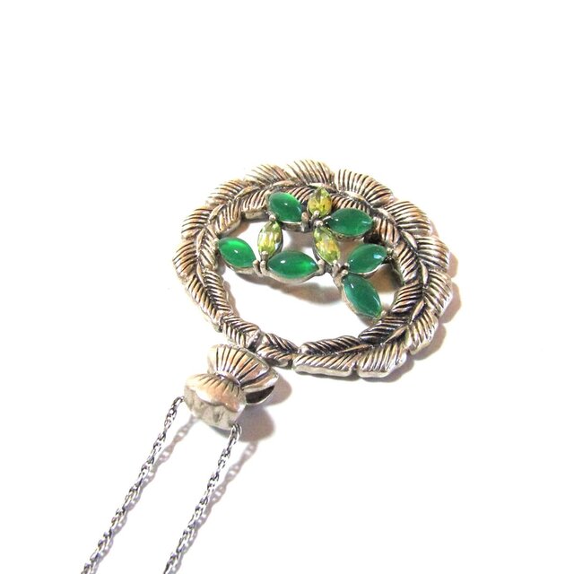 Vintage Silver Jade Flower Design Silver 925 Necklace | iichi 日々の暮らしを心地よくするハンドメイドやアンティークのマーケットプレイス