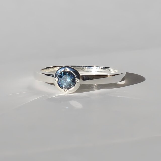 Celeste ring / SV925 | iichi 日々の暮らしを心地よくするハンドメイドやアンティークのマーケットプレイス