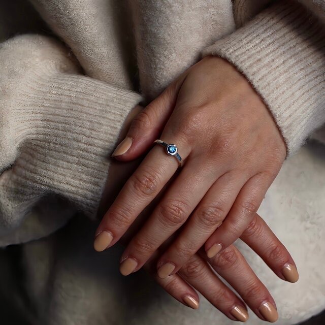 Celeste ring / SV925 | iichi 日々の暮らしを心地よくするハンドメイドやアンティークのマーケットプレイス