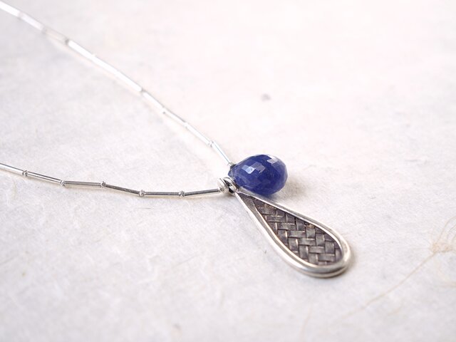 -Karensilver・Tanzanite- long pendant | iichi 日々の暮らしを心地よくするハンドメイドやアンティークのマーケットプレイス