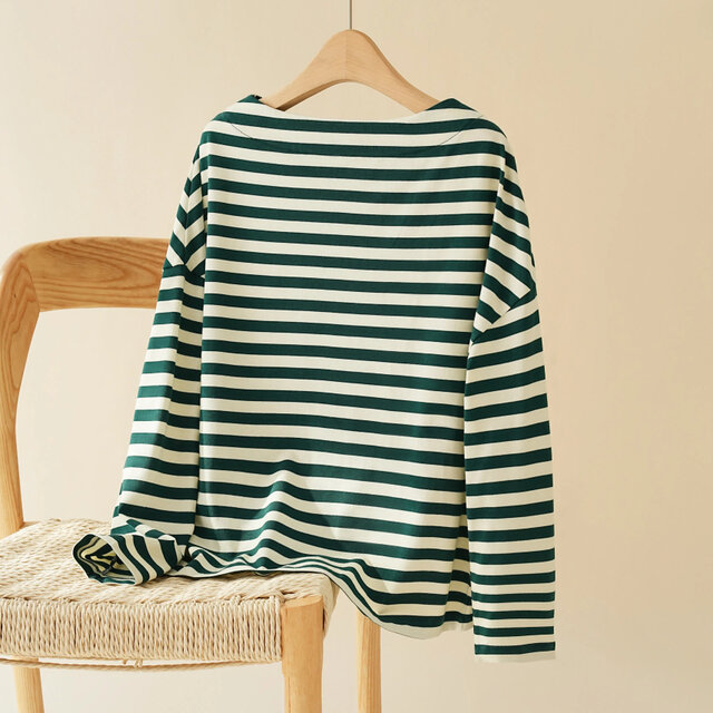 ★サンプルセール 1点のみ★2000円オフ★プルオーバー 緑色＊オフホワイト 240921-4（084） | iichi 日々の暮らしを心地よくするハンドメイドやアンティークのマーケットプレイス