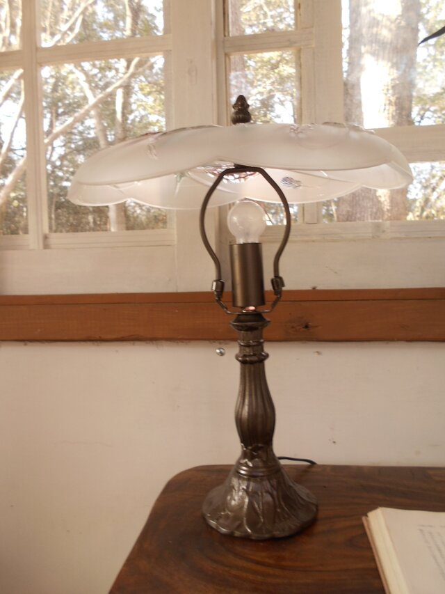 レトロランプ 09-01 | iichi 日々の暮らしを心地よくするハンドメイドやアンティークのマーケットプレイス