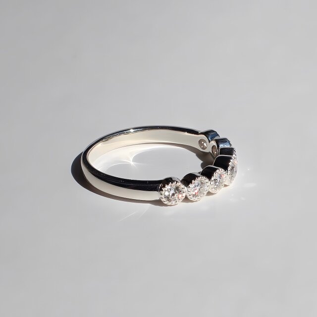 Seven Stone Milled Ring (m) / SV925 | iichi 日々の暮らしを心地よくするハンドメイドやアンティークのマーケットプレイス
