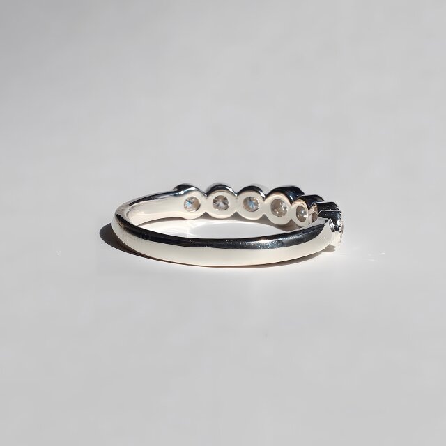 Seven Stone Milled Ring (m) / SV925 | iichi 日々の暮らしを心地よくするハンドメイドやアンティークのマーケットプレイス