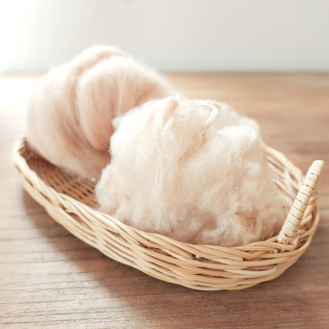 本物の桜色.｡:+* 76g/118m｜手染め糸｜手紡ぎ糸 | iichi 日々の暮らしを心地よくするハンドメイドやアンティークのマーケットプレイス