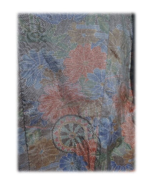 411 コクーンワンピーㇲ 大島紬 着物リメイク 花柄 グレー系 体系カバー お出かけ シルク | iichi 日々の暮らしを心地よくするハンドメイドやアンティークのマーケットプレイス