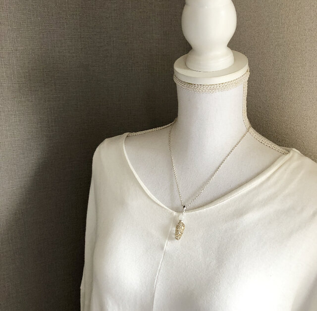 数量限定♡純銀sv1000 ︎AAAAブルームーンストーン8㎜玉×ビーズペンダントトップのコピーのコピー | iichi 日々の暮らしを心地よくするハンドメイドやアンティークのマーケットプレイス