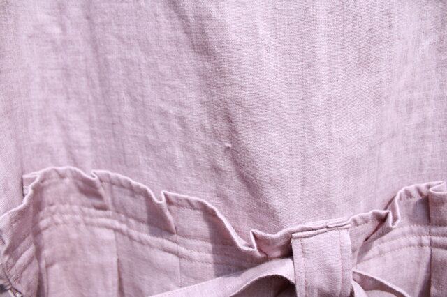 受注製作可能 ダブルガーゼ エプロンワンピース ピンク | iichi 日々の暮らしを心地よくするハンドメイドやアンティークのマーケットプレイス