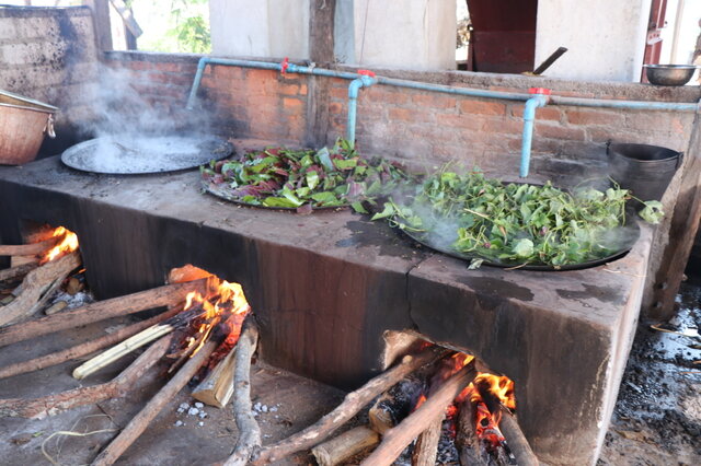 100%蓮糸(藕絲)Normal | iichi 日々の暮らしを心地よくするハンドメイドやアンティークのマーケットプレイス