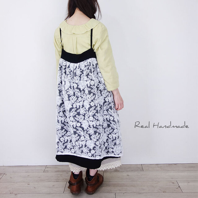 総エンブロイダリー刺繍とブラックジョーゼットピンタック重ねキャミワンピース | iichi 日々の暮らしを心地よくするハンドメイドやアンティークのマーケットプレイス