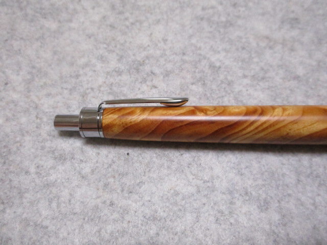 肥松(黒松) 金蘭杢 出雲産 樹齢550年 蜜蠟ワックス仕上げ 木軸ボールペン(シャープペンシル) | iichi 日々の暮らしを心地よくするハンドメイドやアンティークのマーケットプレイス