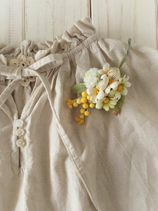 〈染め花〉小ぶりな花束コサージュO | iichi 日々の暮らしを心地よくするハンドメイドやアンティークのマーケットプレイス