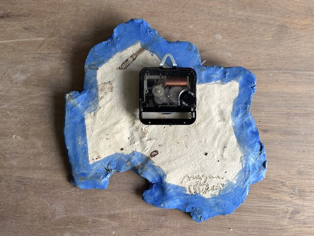 青POP象嵌 21cm角掛け時計 | iichi 日々の暮らしを心地よくするハンドメイドやアンティークのマーケットプレイス