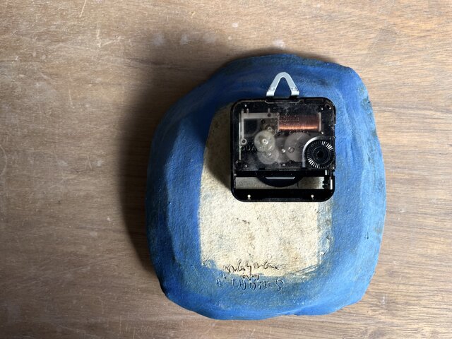 青POP象嵌 17cm角掛け時計 | iichi 日々の暮らしを心地よくするハンドメイドやアンティークのマーケットプレイス