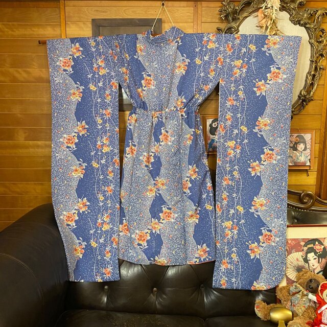 振袖 洗える 化繊 着物 袴 リメイク ワンピース ドレス 帯サッシュベルト 和洋折衷 レトロ 古着 KWH-20 | iichi 日々の暮らしを心地よくするハンドメイドやアンティークの ...