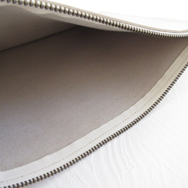 《ゴートスキン》B5対応フラットマルチケース・オフホワイト・043 | iichi 日々の暮らしを心地よくするハンドメイドやアンティークのマーケットプレイス