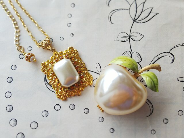 ヴィンテージ 大きなパールのApple ブローチ (©JJ) 約46.5×35㎜ | iichi 日々の暮らしを心地よくするハンドメイドやアンティークのマーケットプレイス