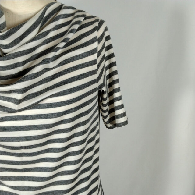 [53-3] le haut drapé à col | iichi 日々の暮らしを心地よくするハンドメイドやアンティークのマーケットプレイス