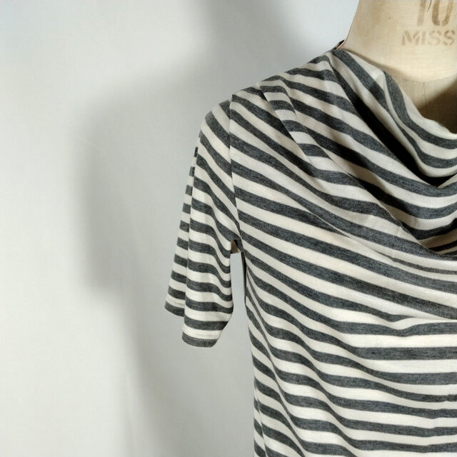 [53-3] le haut drapé à col | iichi 日々の暮らしを心地よくするハンドメイドやアンティークのマーケットプレイス