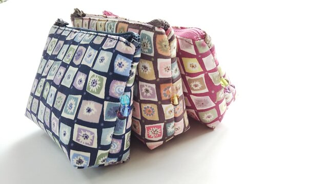 豆ポーチ リバティ Joshua ローズグレー | iichi 日々の暮らしを心地よくするハンドメイドやアンティークのマーケットプレイス