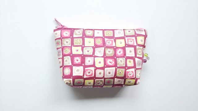 豆ポーチ リバティ Joshua ワイン | iichi 日々の暮らしを心地よくするハンドメイドやアンティークのマーケットプレイス