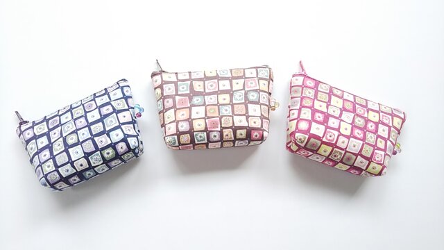 豆ポーチ リバティ Joshua ワイン | iichi 日々の暮らしを心地よくするハンドメイドやアンティークのマーケットプレイス