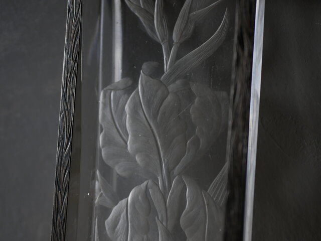 SAINTYVES PARIS 純銀フレーム ガラスアートのトレイ フランスアンティーク アンティークのある生活 | iichi 日々の暮らしを心地よくするハンドメイドやアンティークの ...