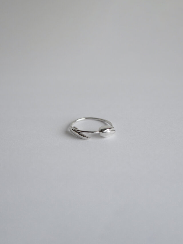 tulip ring (silver) | iichi 日々の暮らしを心地よくするハンドメイドやアンティークのマーケットプレイス