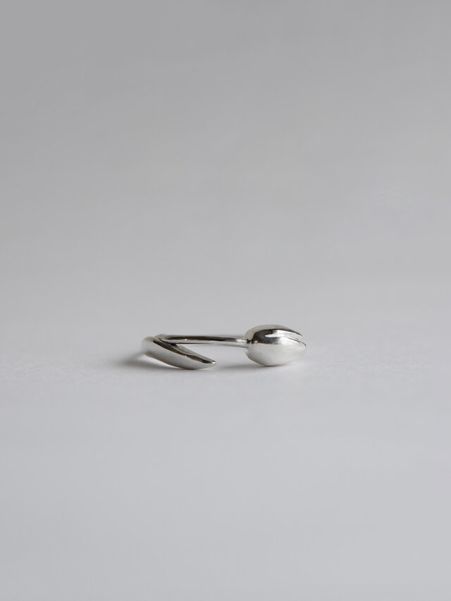 tulip ring (silver) | iichi 日々の暮らしを心地よくするハンドメイドやアンティークのマーケットプレイス
