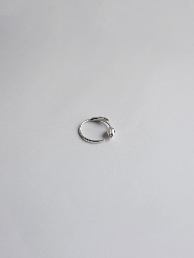tulip ring (silver) | iichi 日々の暮らしを心地よくするハンドメイドやアンティークのマーケットプレイス