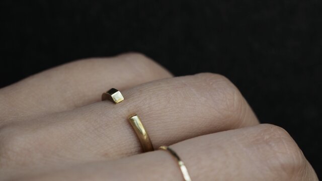 AとBのあいだ ring (brass) | iichi 日々の暮らしを心地よくするハンドメイドやアンティークのマーケットプレイス