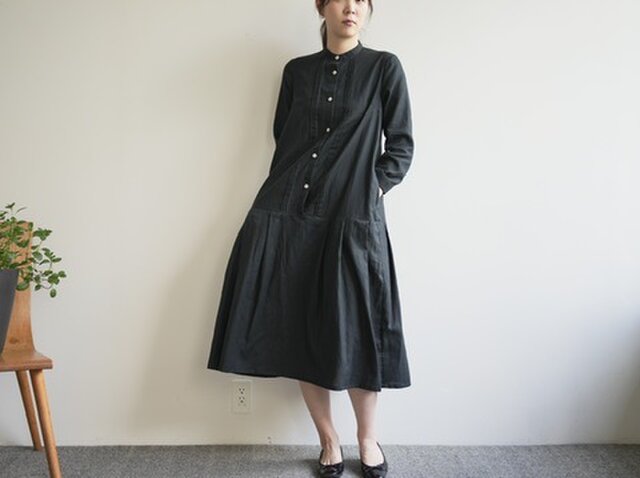 ピンタックワンピース ︎コットンリネン黒 No.335 | iichi 日々の暮らしを心地よくするハンドメイドやアンティークのマーケットプレイス