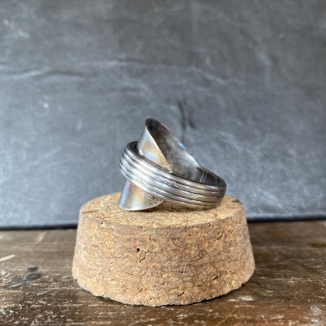 ハンドメイドリングno.32 シルバーアクセサリー スプーンリング 手作り指輪 | iichi 日々の暮らしを心地よくするハンドメイドやアンティークのマーケットプレイス