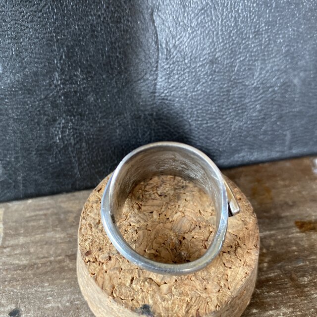 ハンドメイドリングno.32 シルバーアクセサリー スプーンリング 手作り指輪 | iichi 日々の暮らしを心地よくするハンドメイドやアンティークのマーケットプレイス