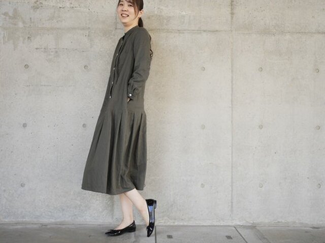 ピンタックワンピース ︎コットンリネンカーキ No.335 | iichi 日々の暮らしを心地よくするハンドメイドやアンティークのマーケットプレイス