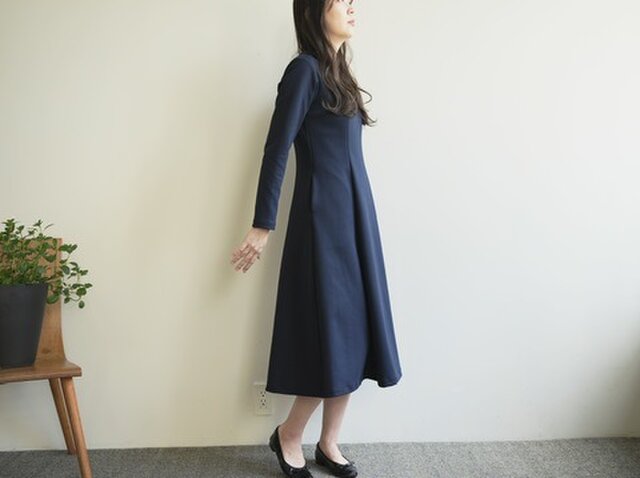 プリンセスラインのカットソーワンピ・ネイビー (SML長短) No.337 | iichi 日々の暮らしを心地よくするハンドメイドやアンティークのマーケットプレイス