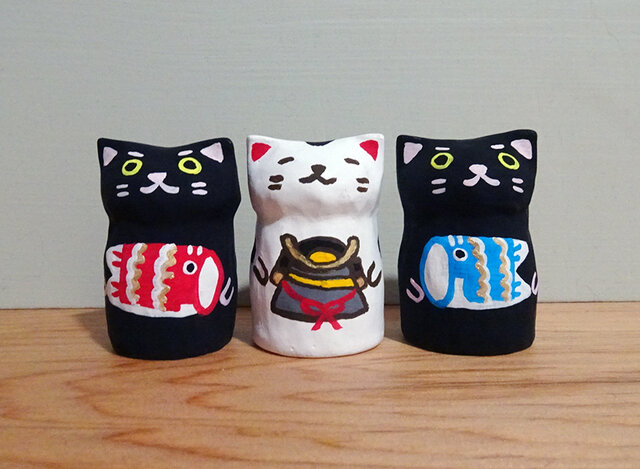 レジン 黒猫鯉のぼり赤 25/03 | iichi 日々の暮らしを心地よくするハンドメイドやアンティークのマーケットプレイス