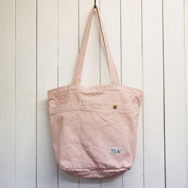 ショルダージップトート【2025春夏限定カラー・フラミンゴ】(VC-49) | iichi 日々の暮らしを心地よくするハンドメイドやアンティークのマーケットプレイス
