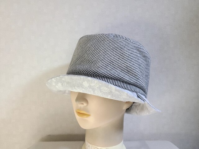 魅せる帽子☆【New Design!!】 ダブルブリムのリバーシブルクロッシュ～オフホワイトのコピー | iichi 日々の暮らしを心地よくするハンドメイドやアンティークのマーケットプレイス