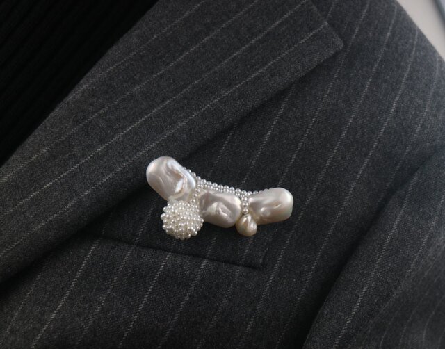 【個性派】真珠ブローチ | iichi 日々の暮らしを心地よくするハンドメイドやアンティークのマーケットプレイス